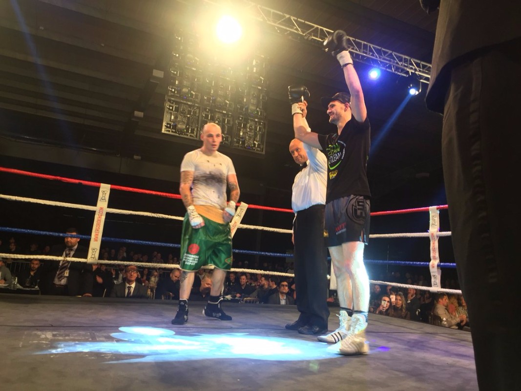 “All-guns blazing” – Young guns go to war at The Bowlers Exhibition ...