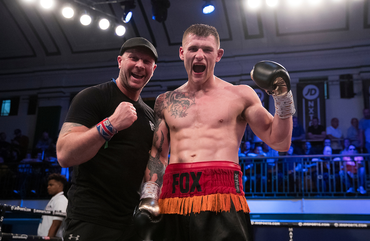 Duane Sinclair v Anthony Fox – British Boxing BBTV