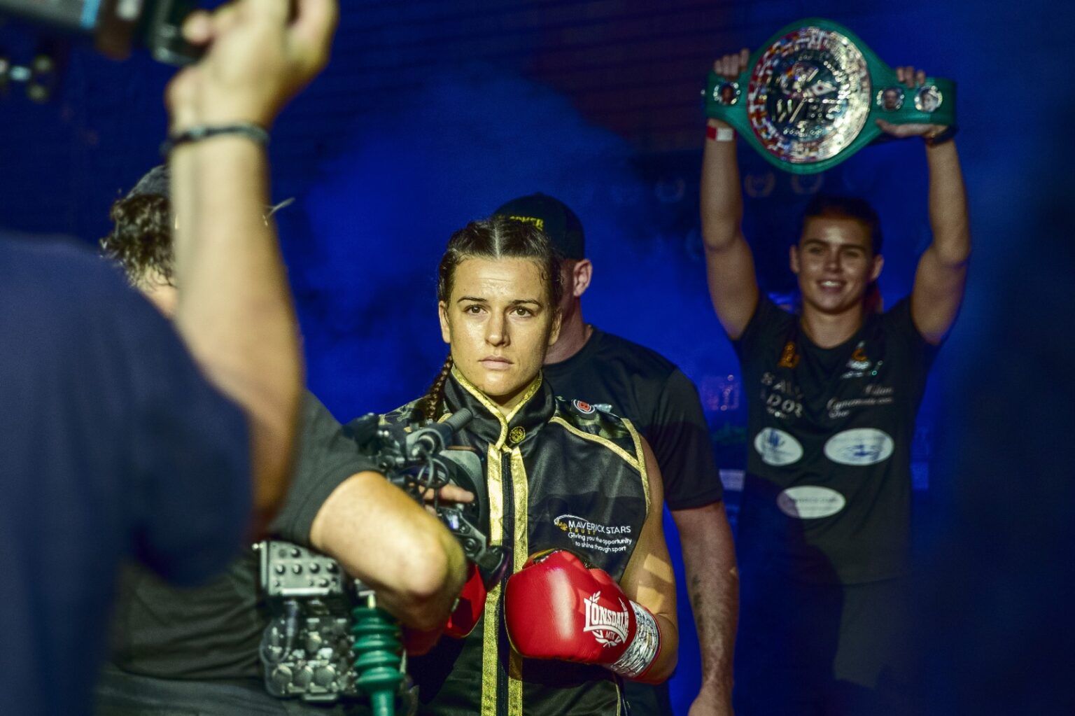 Chantelle Cameron to defend unified titles against Victoria Bustos on ...