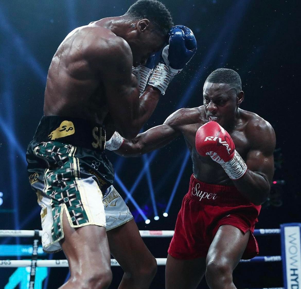 Smith stops Mwakinyo in bizarre fashion in Liverpool – British Boxing BBTV