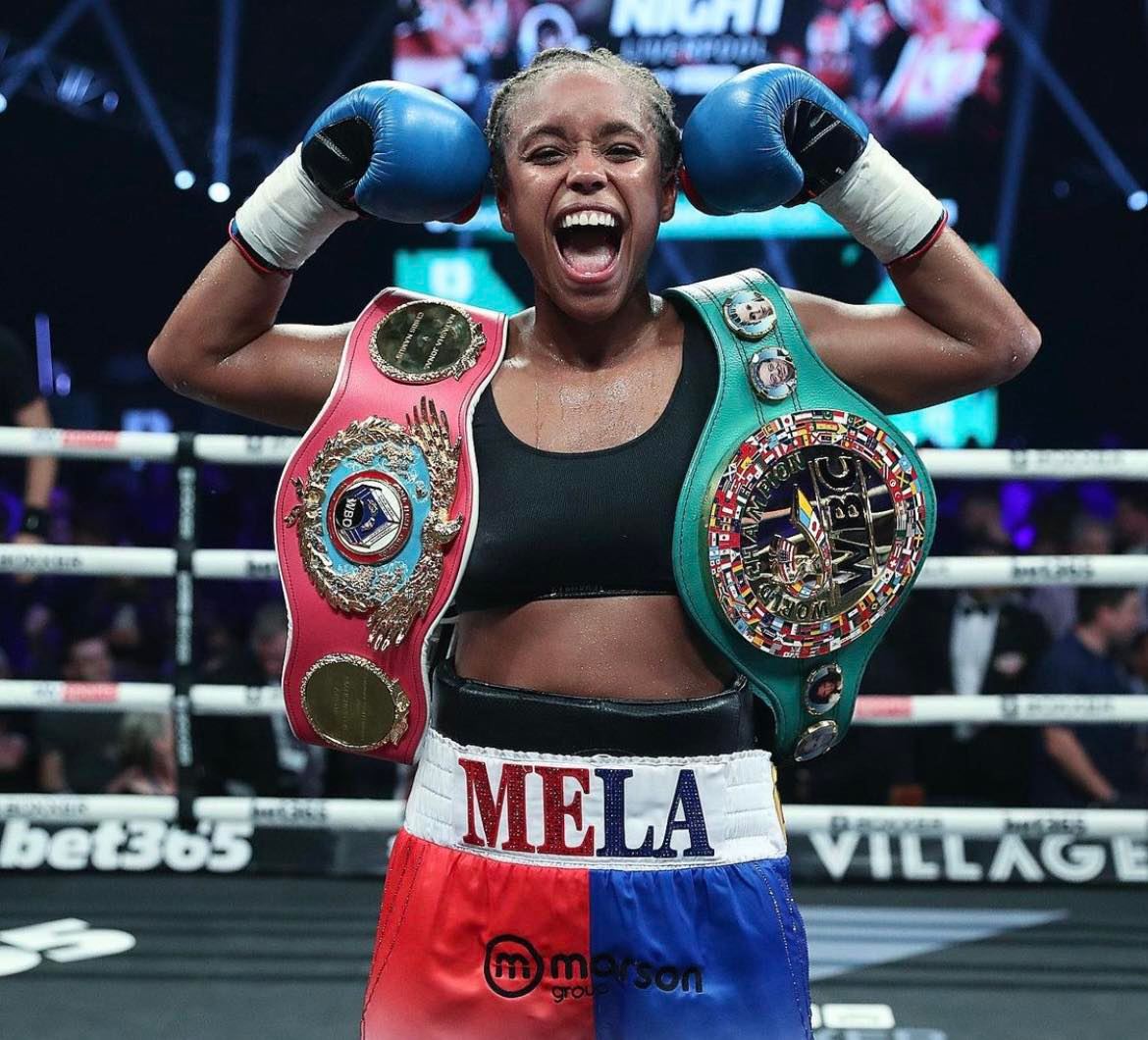 Smith stops Mwakinyo in bizarre fashion in Liverpool – British Boxing BBTV