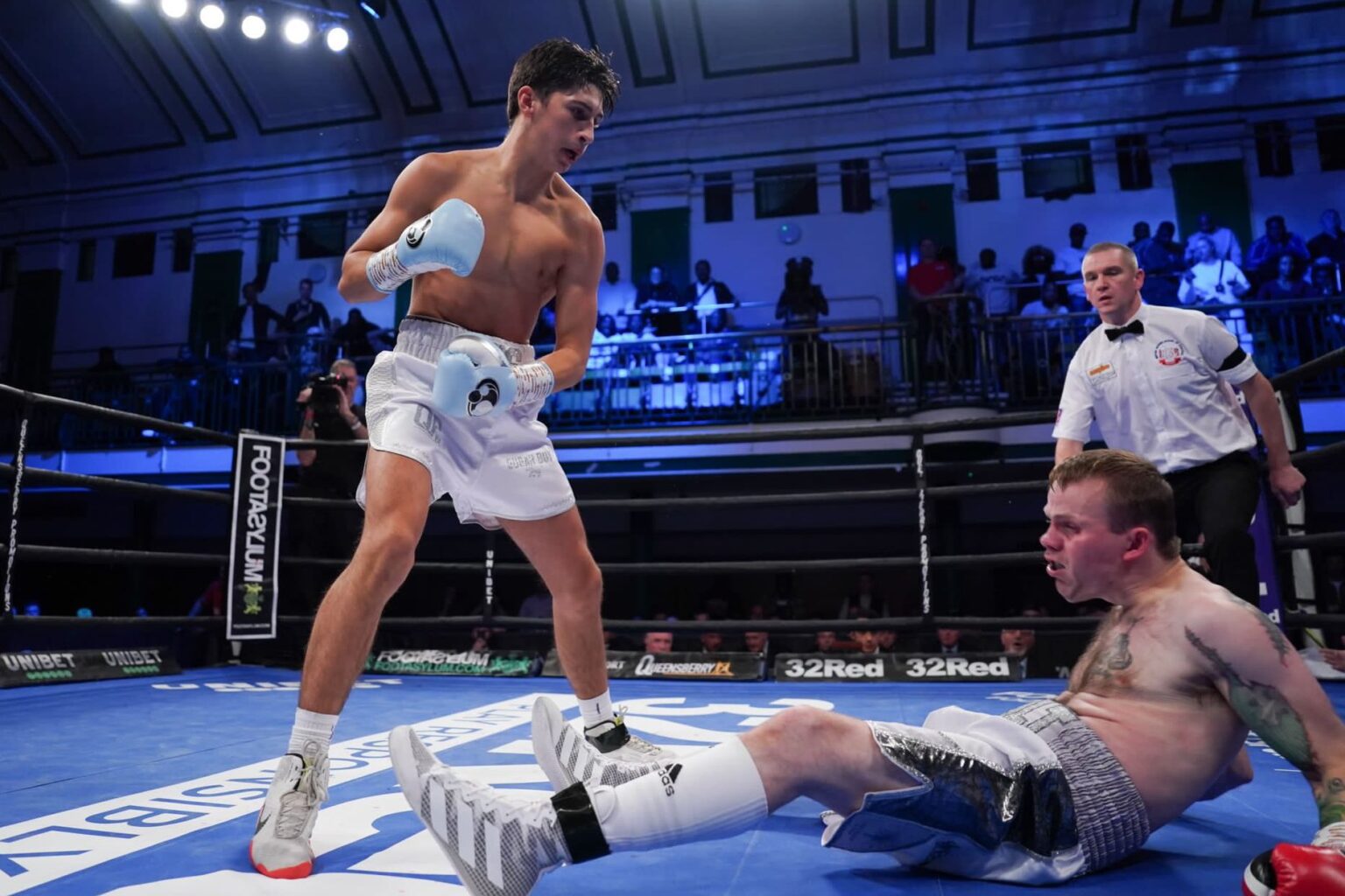 Bentley halts Morrison in the fourth in front of raucous York Hall ...