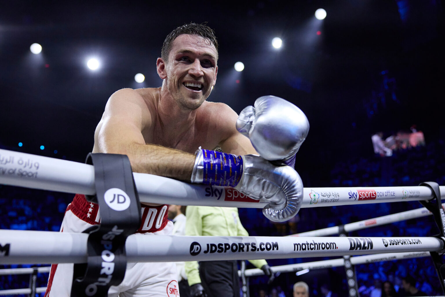 WBC officially order Artur Beterbiev to defend against Callum Smith ...