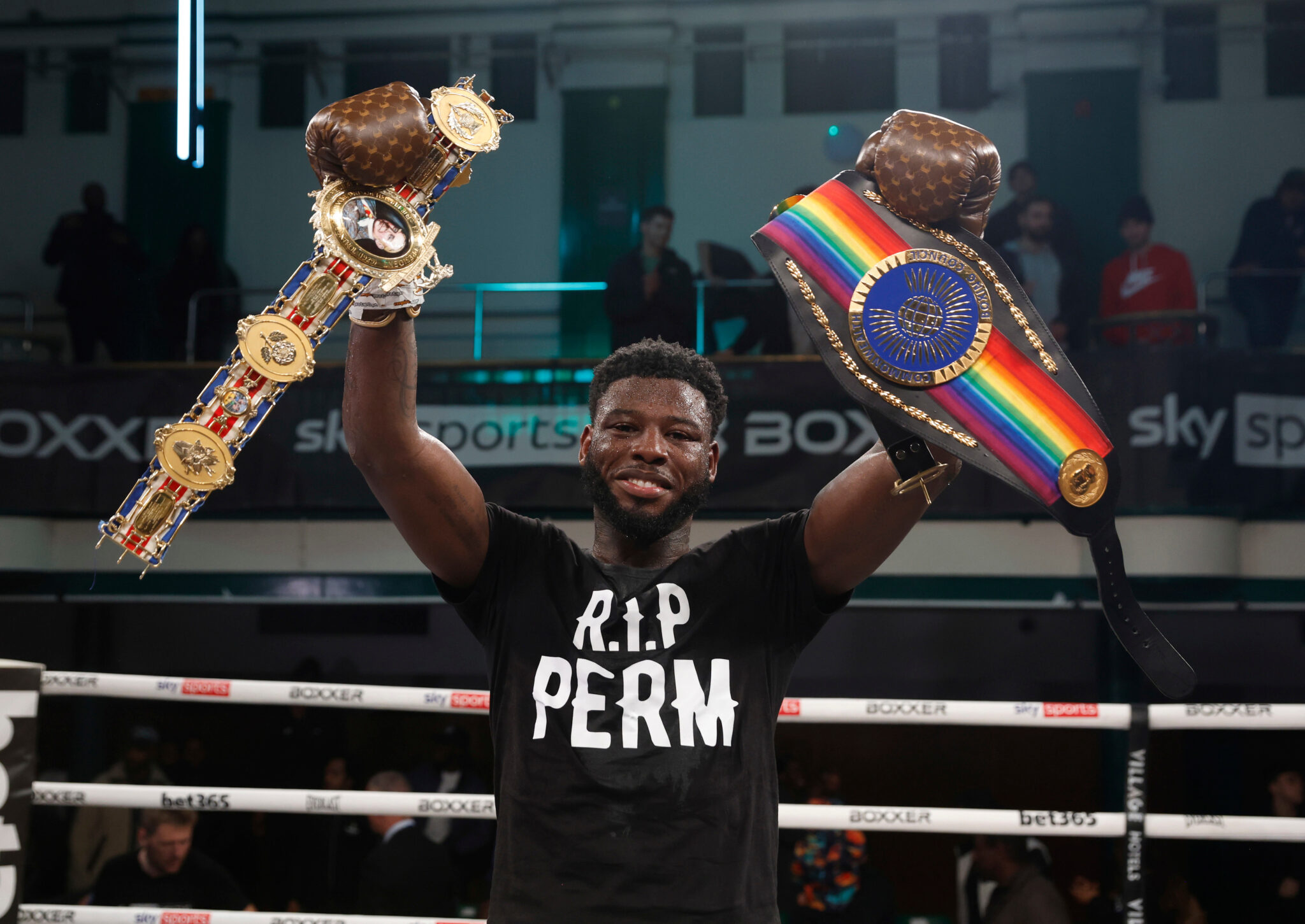 Chamberlain claims British and Commonwealth titles against Lawal at ...